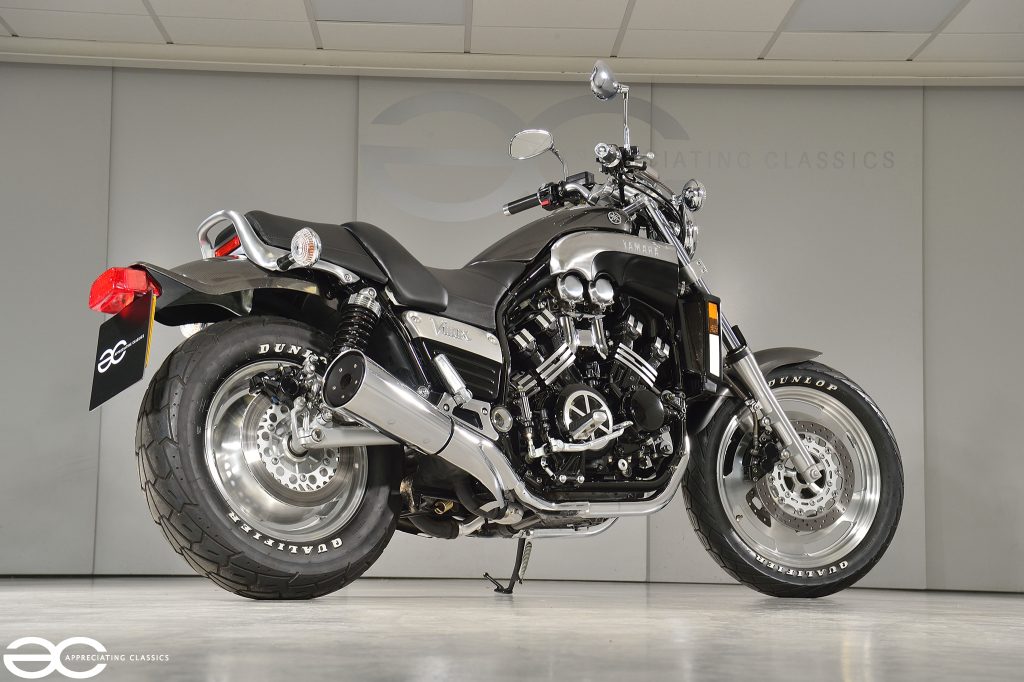 Yamaha Vmax Carbon Edition | Appreciating Classics