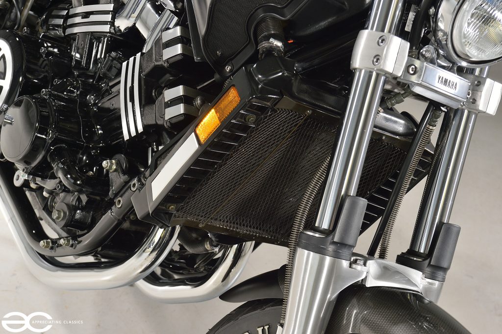 Yamaha Vmax Carbon Edition | Appreciating Classics