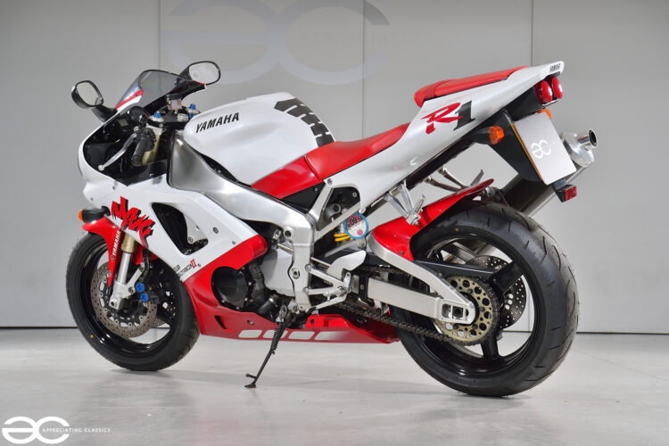 Yamaha YZF R1 | Appreciating Classics
