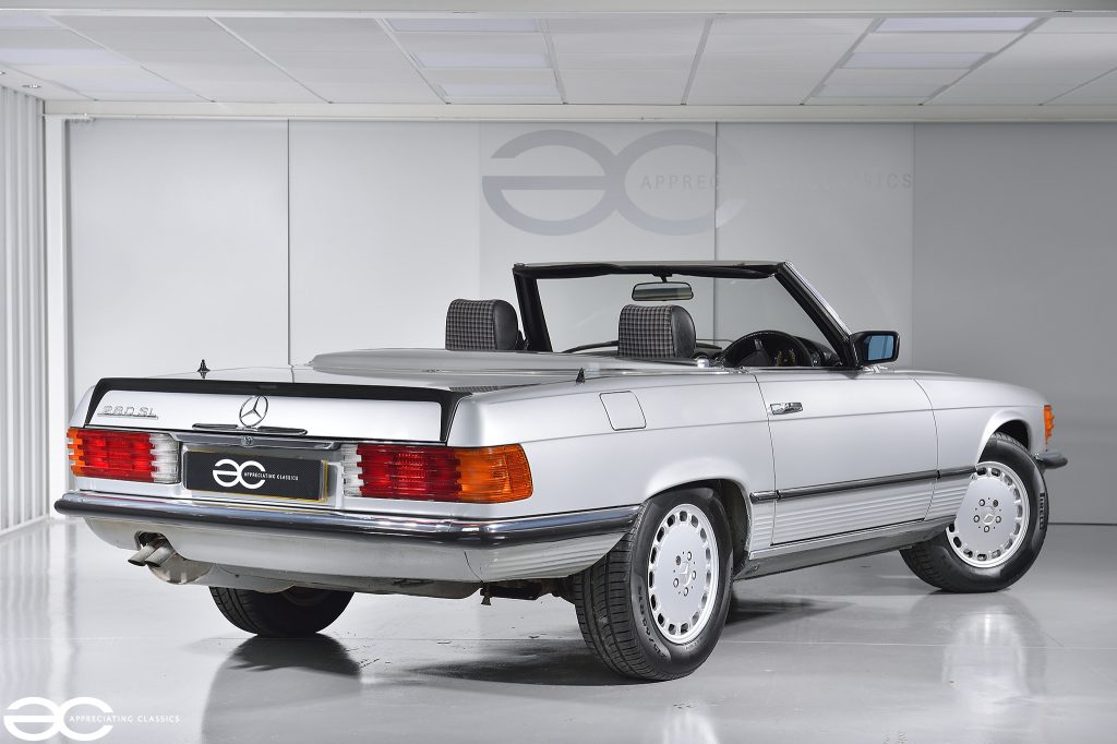 Mercedes Benz 280SL | Appreciating Classics